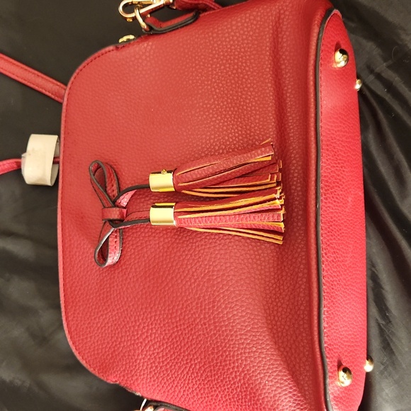 Malibu Skye | Bags | Malibu Skye Red Burgundy Pebbled Faux Leather ...
